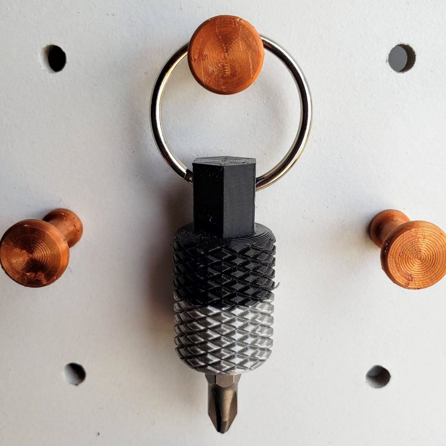 Bit Holder Keychain – 2 color | Creamy Farm