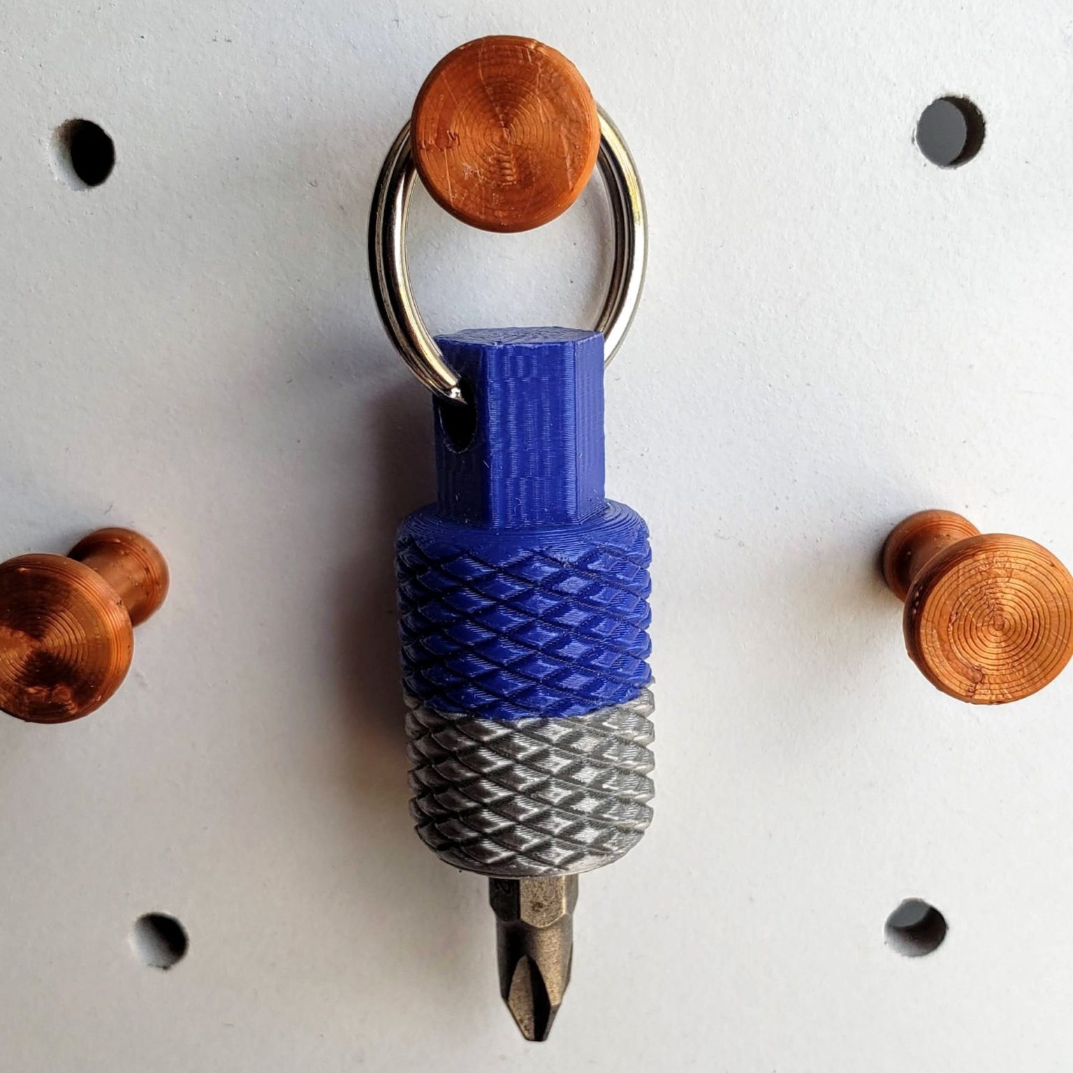 Bit Holder Keychain – 2 color | Creamy Farm