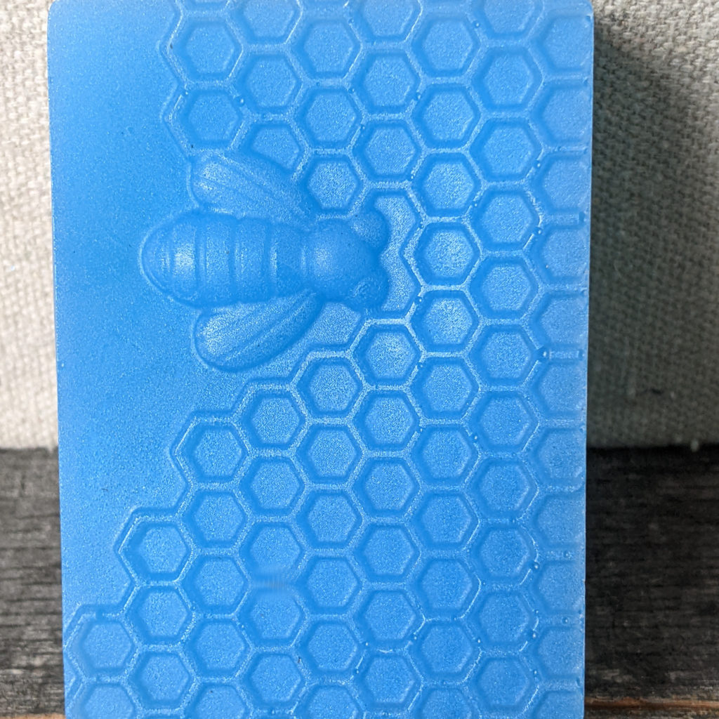 Bee Bar With Honeycomb | Creamy Farm