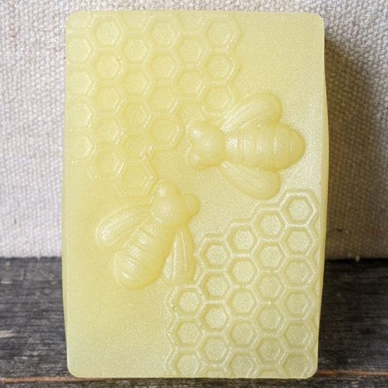 Bee Bar With Honeycomb | Creamy Farm